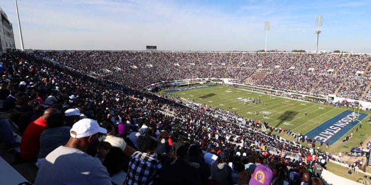 Jackson State Signs Travis Hunter, The Country's No. 1 Recruit - HERO ...