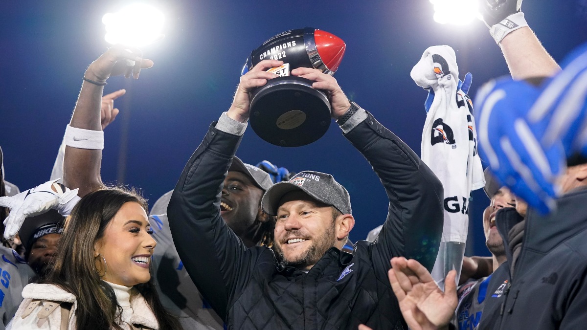 Memphis Head Coach Ryan Silverfield’s Salary, Career Record, Age ...