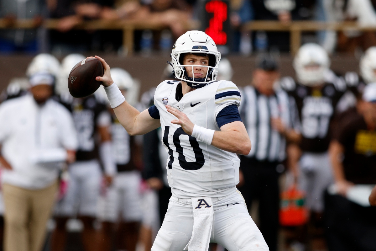 UMass vs. Akron Prediction, Betting Odds & How To Watch - HERO Sports